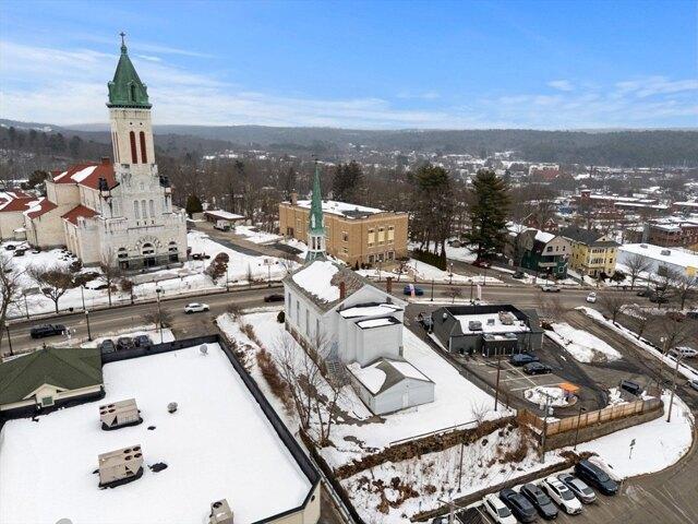 house Southbridge MA DS103443204