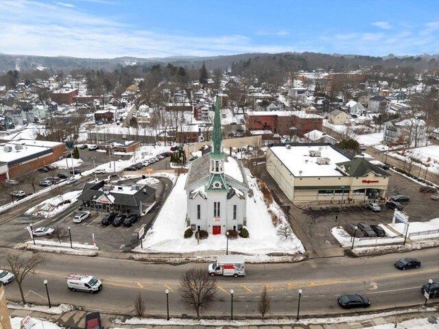 house Southbridge MA ES103443204