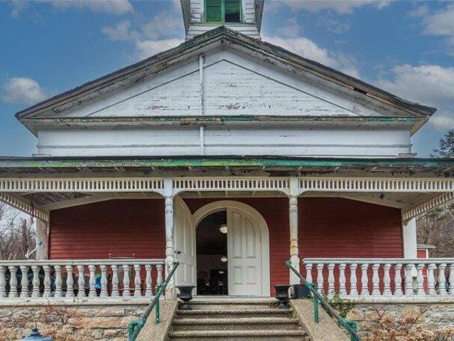 house Southfields NY DS102279900