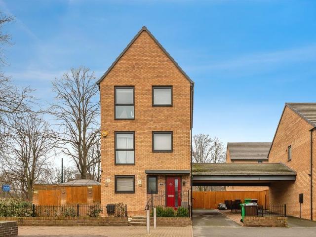 Houseman Gardens, NOTTINGHAM 4 bed house to rent £1,950 pcm £450 pw