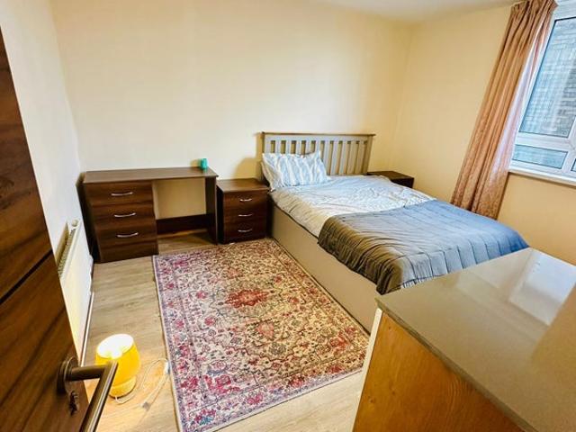 Housemate wanted for 3 bed apartment NE4