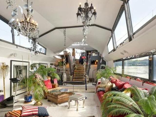 Houseboat, Imperial Wharf, 2 Bedroom Detached