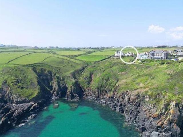 Housel Bay, The Lizard South Cornish Coast, 7 Bedroom Detached