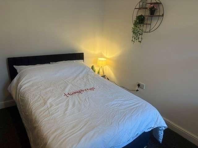 Houseshare Moseley Road, Fallowfield, Manchester, M14