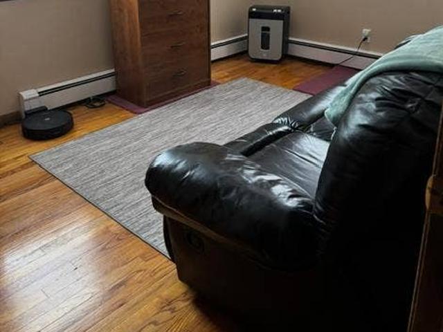 Houshare/ contact me for photos