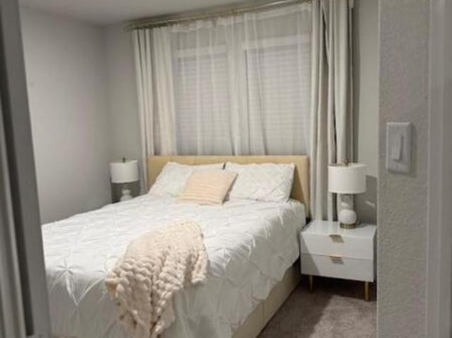 Houston House with Television. Comfortable & cozy