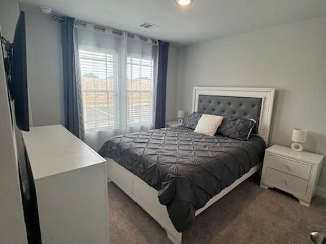 Houston House with Television. Comfy & cozy