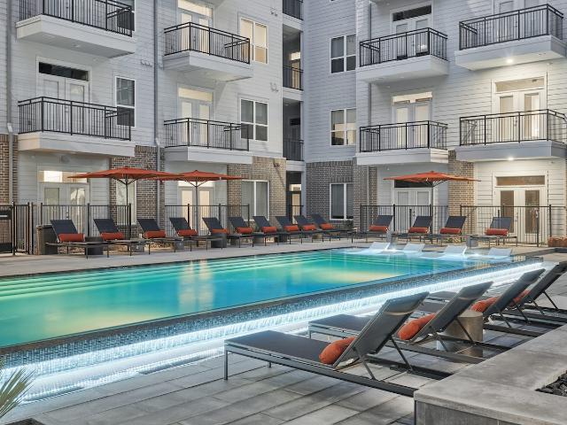 Houston Lifestyle: Two Bedroom Apartment with Fitness Studio