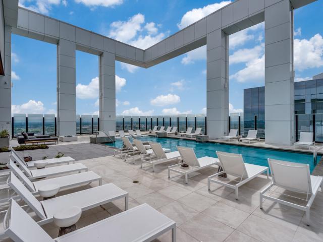 Houston Lifestyle: Two Bedroom Apartment with Modern Amenities