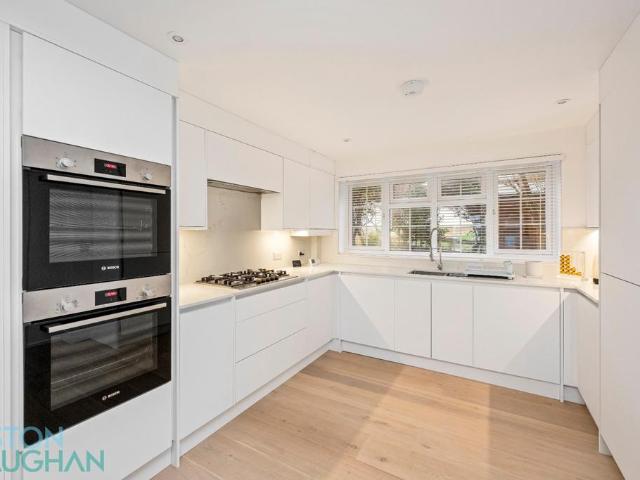 Hove, East Sussex BN3 4 bed semi detached house to rent £3,000 pcm £692 pw
