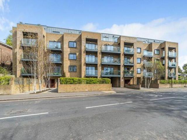 Hove Park Gardens, Hove, 1 Bedroom Apartment