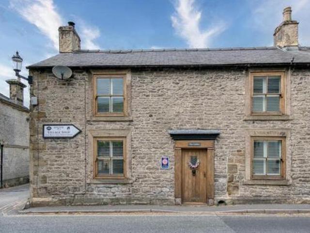 How Lane, Castleton, 3 Bedroom Cottage