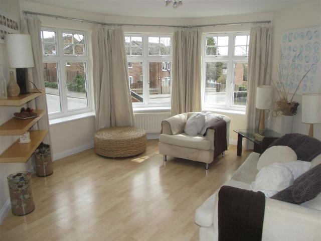 Howard Court, Nottingham NG7, 2 bed flat to rent, £950 pcm | PrimeLocation