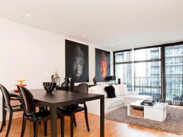 Howard Building, Chelsea Bridge Wharf, 2 Bedroom Apartment