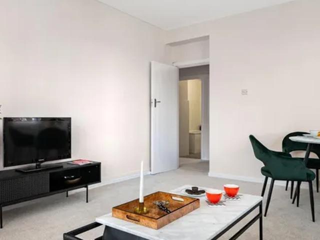 Howard House, Dolphin Square West, London, SW1V 3PH, United Kingdom | 2 bed apartment for rent #130434352 | Rentberry