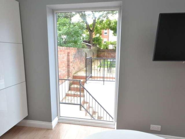 Howard Street, Reading, RG1