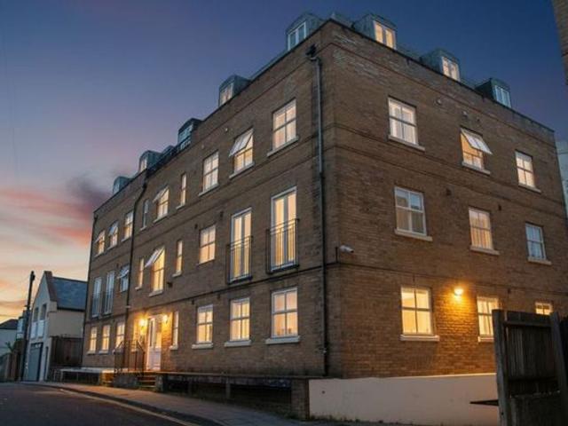 Howard Place, St. Annes Court Howard Place BN1, Studio to rent, £1,100 pcm | PrimeLocation