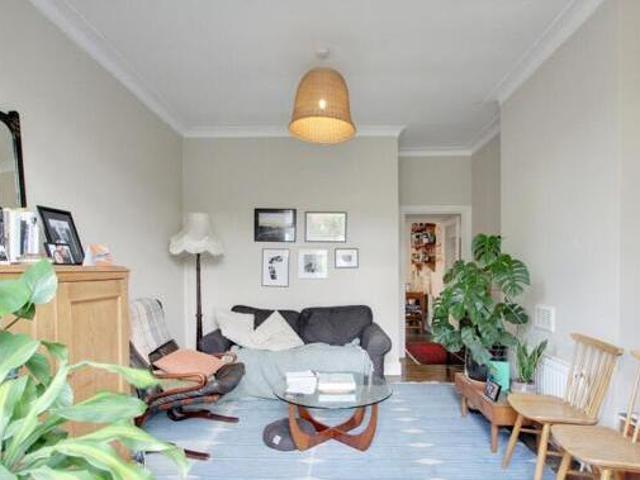 Howard Road, Walthamstow, 2 Bedroom Flat