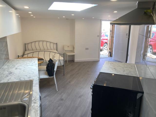 Howard Road, Barking, Greater London IG11, 1 bed flat to rent, £1,250 pcm | PrimeLocation