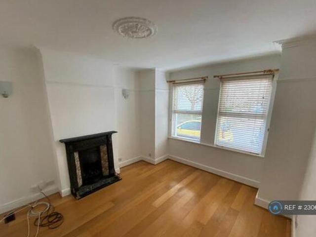 Howard Road, Bromley, 3 Bedroom End