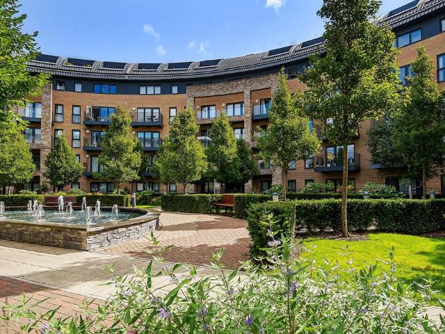 Howard Road, HA7, Stanmore, HA7 2 bed flat to rent £2,200 pcm £508 pw