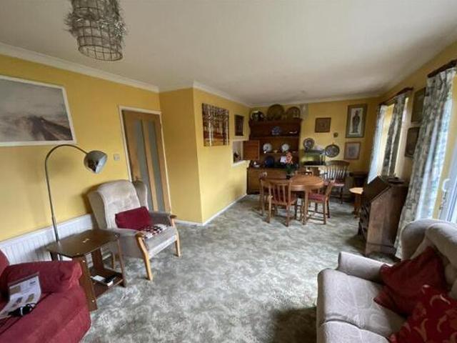 Howard Road, Horsham, 4 Bedroom Semi detached
