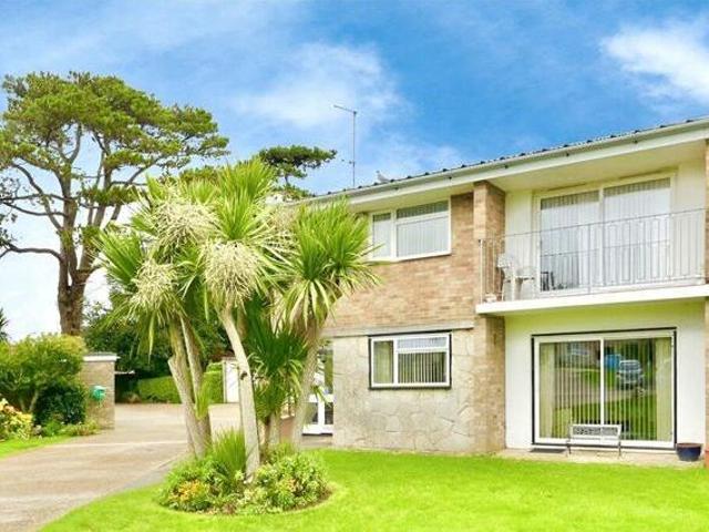 Howard Road, Shanklin, 2 Bedroom Apartment