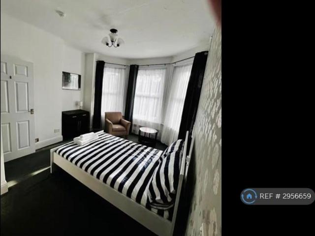 Howard Road, Southampton, SO15 14 bed detached house to rent £7,850 pcm £1,812 pw
