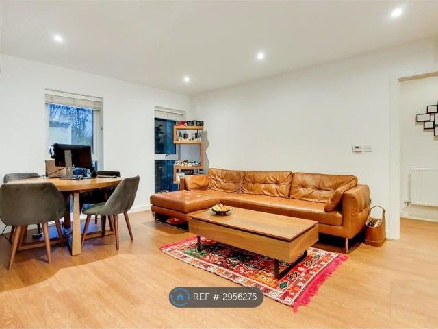 Howard Road, Stanmore HA7, 1 bed flat to rent, £1,500 pcm | PrimeLocation
