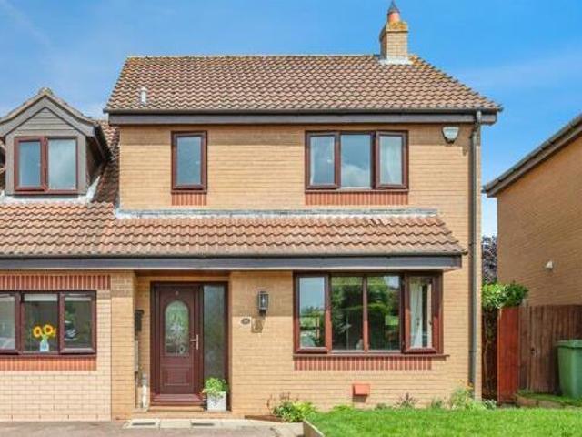 Howard Way, Aylsham, 3 Bedroom Link