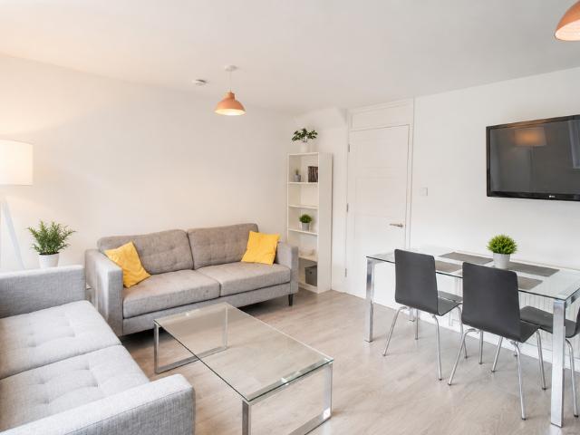 Howcroft House – Room 3