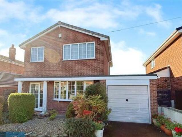 Howden Close, Darton, 3 Bedroom Detached