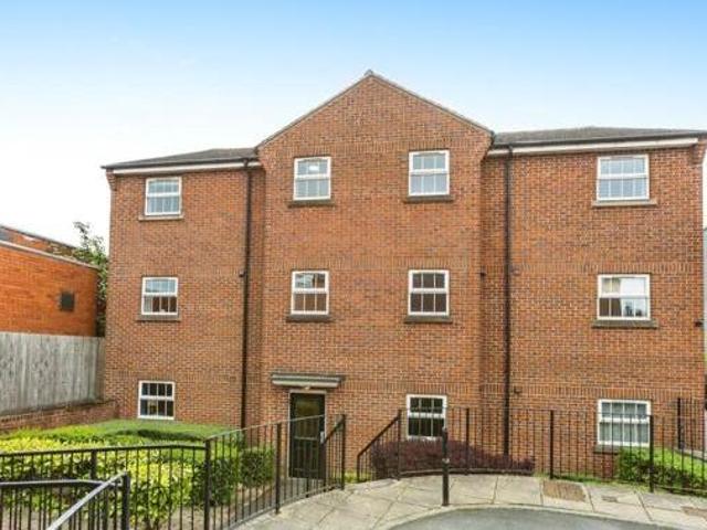 Howden Clough Road, Morley, 2 Bedroom Apartment