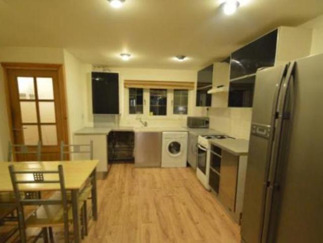 Howden Place, Leeds, 4 Bedroom Terraced