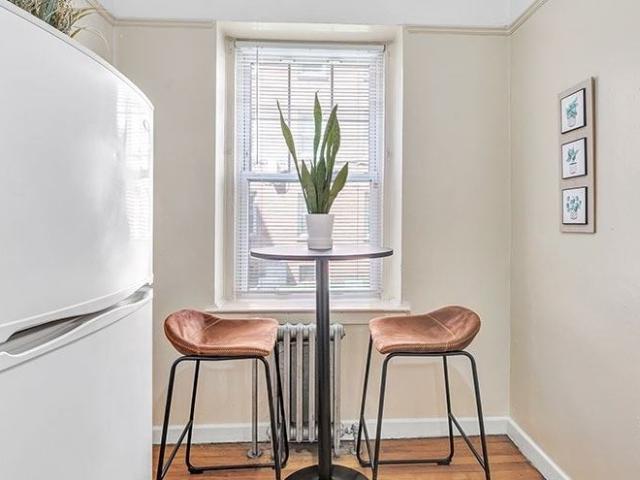 Howe Place 2 Bedroom Apartment for Rent at 70 Howe St, New Haven, CT 06511 Dwight