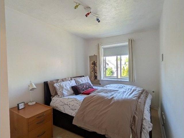 Howeth Court, London N11, 2 bed flat to rent, £1,800 pcm | PrimeLocation