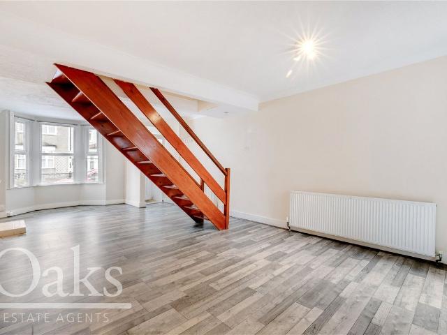 Howley Road, Croydon CR0, 2 bed terraced house to rent, £1,800 pcm | PrimeLocation
