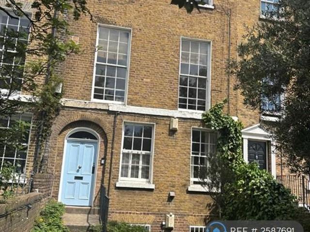 Hoxton, London, E2 1 bed flat to rent £2,400 pcm £554 pw