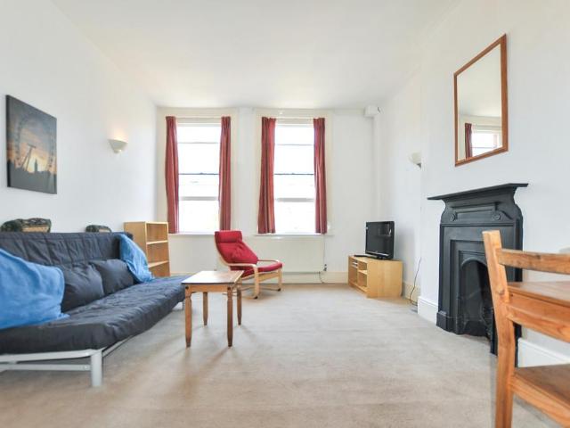 Hoxton Market, London, N1 1 bed flat to rent £1,950 pcm £450 pw