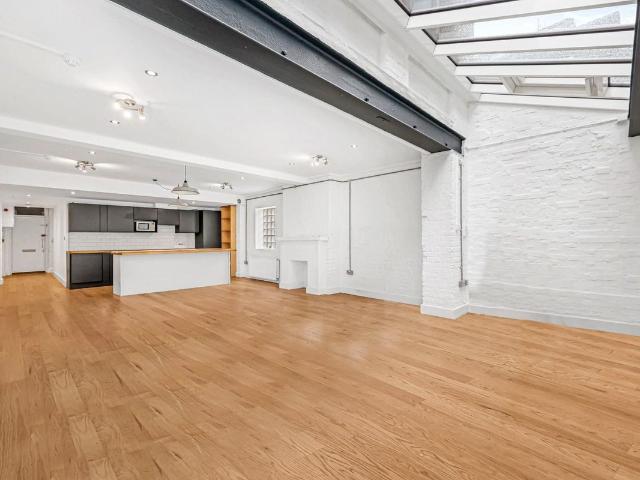 Hoxton Square, Hoxton N1, 1 bed flat to rent, £2,500 pcm | PrimeLocation