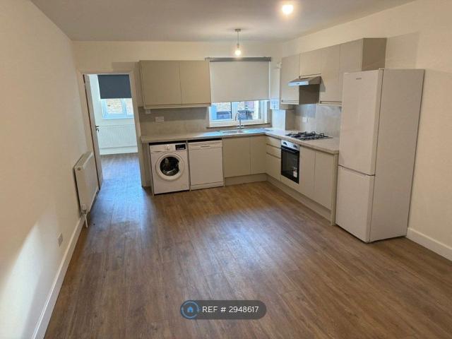 Hoxton St, London N1, 3 bed flat to rent, £3,000 pcm | PrimeLocation