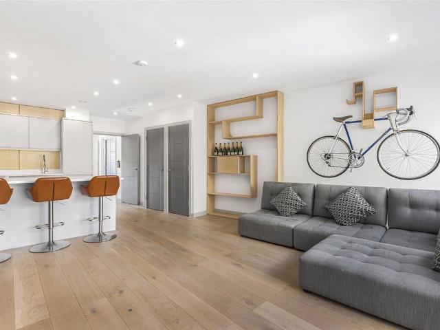 Hoxton Street, Hoxton N1, 2 bed maisonette to rent, £4,000 pcm | PrimeLocation
