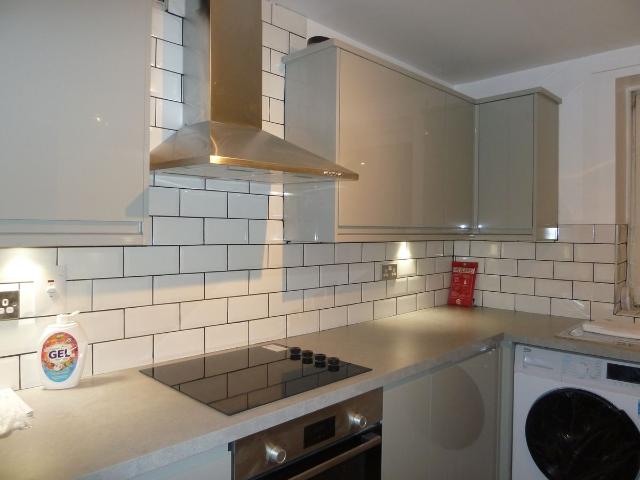Hoxton Street, London N1, 3 bed flat to rent, £3,142 pcm | PrimeLocation