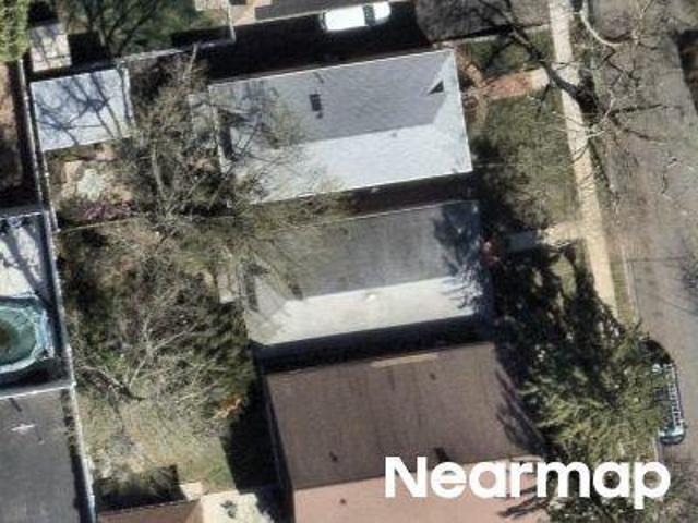 Hoyt Ave