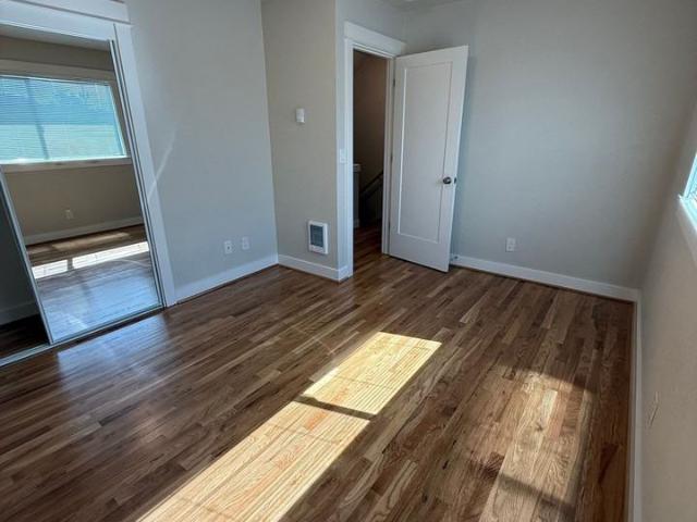 Hoyt Street Plaza 3 Bedroom Apartment for Rent at 10317 Ne Hoyt St, Portland, OR 97220 Hazelwood