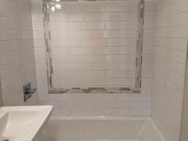 Hoyt Street Plaza 3 Bedroom Apartment for Rent at 10317 Ne Hoyt St, Portland, OR 97220 Hazelwood