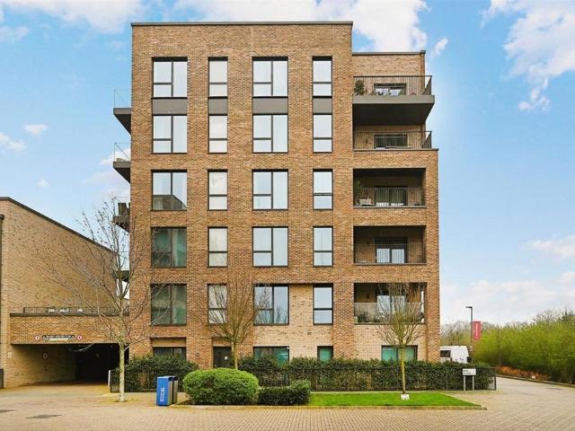 Hoy Close, London NW9 1 bed flat to rent £1,700 pcm £392 pw