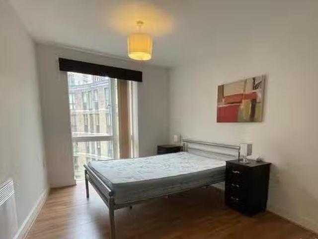 HL I Land 1 Bed Flat