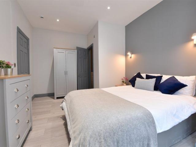 HMO, Supported Living Suitable, Whitehorse Road, Croydon CR7, 6 bed terraced house to rent, £5,500 pcm | PrimeLocation