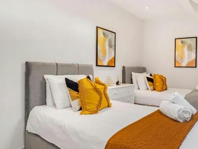 HSBC UK, Wembley Park Drive, London, HA9 8HG, United Kingdom | 2 bed apartment for rent #164175923 | Rentberry